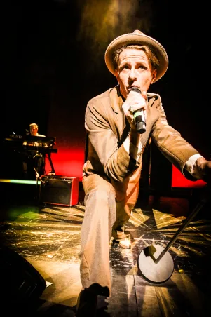 “Heroes” | berliner-ensemble